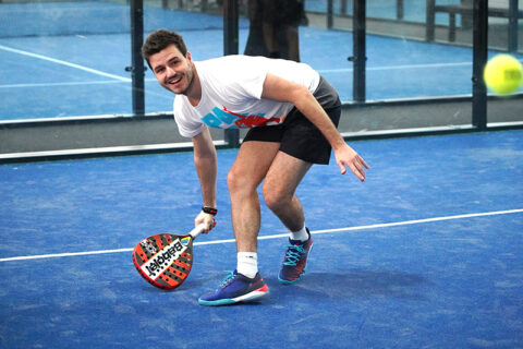 Terrains, cours individuels ou collectifs & stages de Padel à Lyon